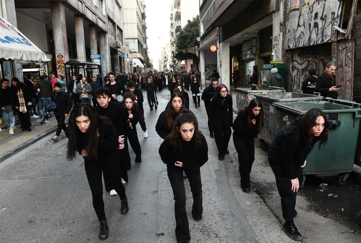Ούτε βήμα πίσω για τους καλλιτέχνες: Νέα συγκέντρωση διαμαρτυρίας στο ...
